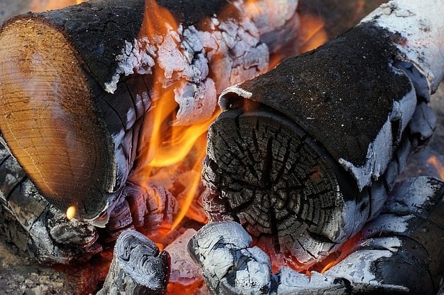 5 simple steps to starting your braai fire the right way - Braai Culture